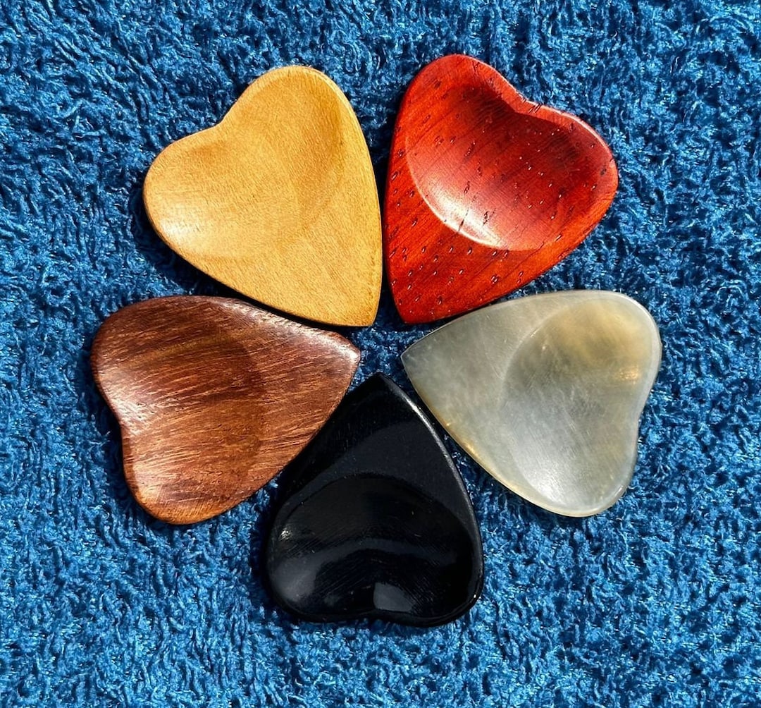 Heart Shaped Guitar Pick Heart BeatJazz6 Pack, Medium | Anatomy Of ...