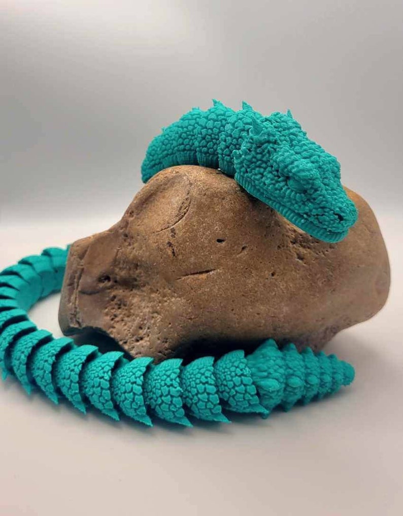 3D Printed Basilisk Articulated Fidget Toy. | Etsy