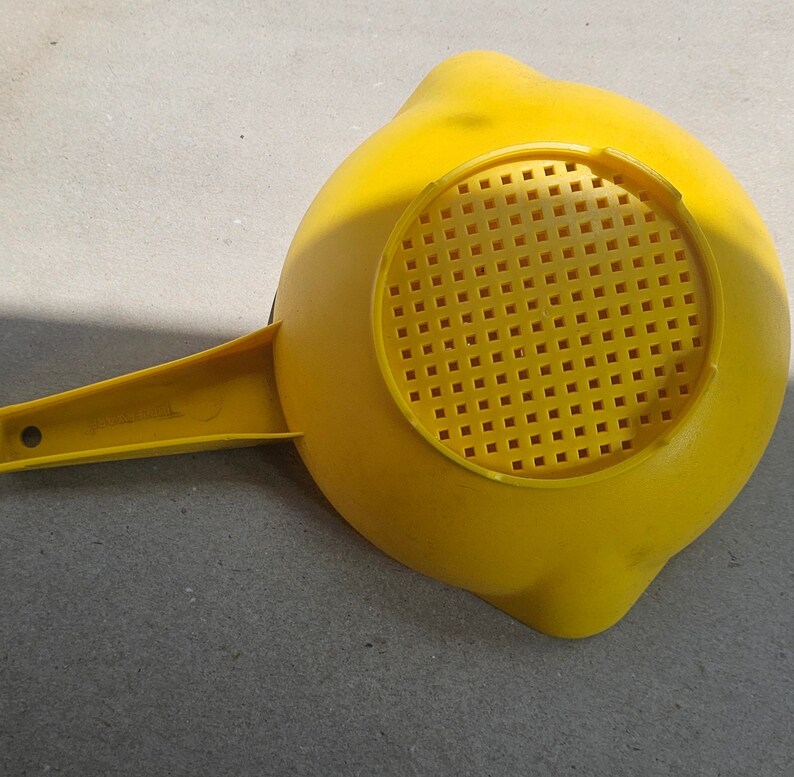 Tupperware Yellow 2 Quart Colander Strainer - Etsy