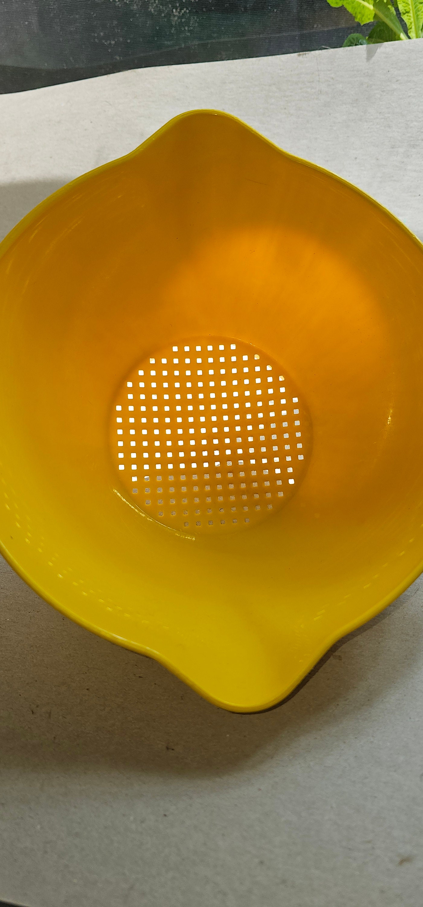 Tupperware Yellow 2 Quart Colander Strainer - Etsy