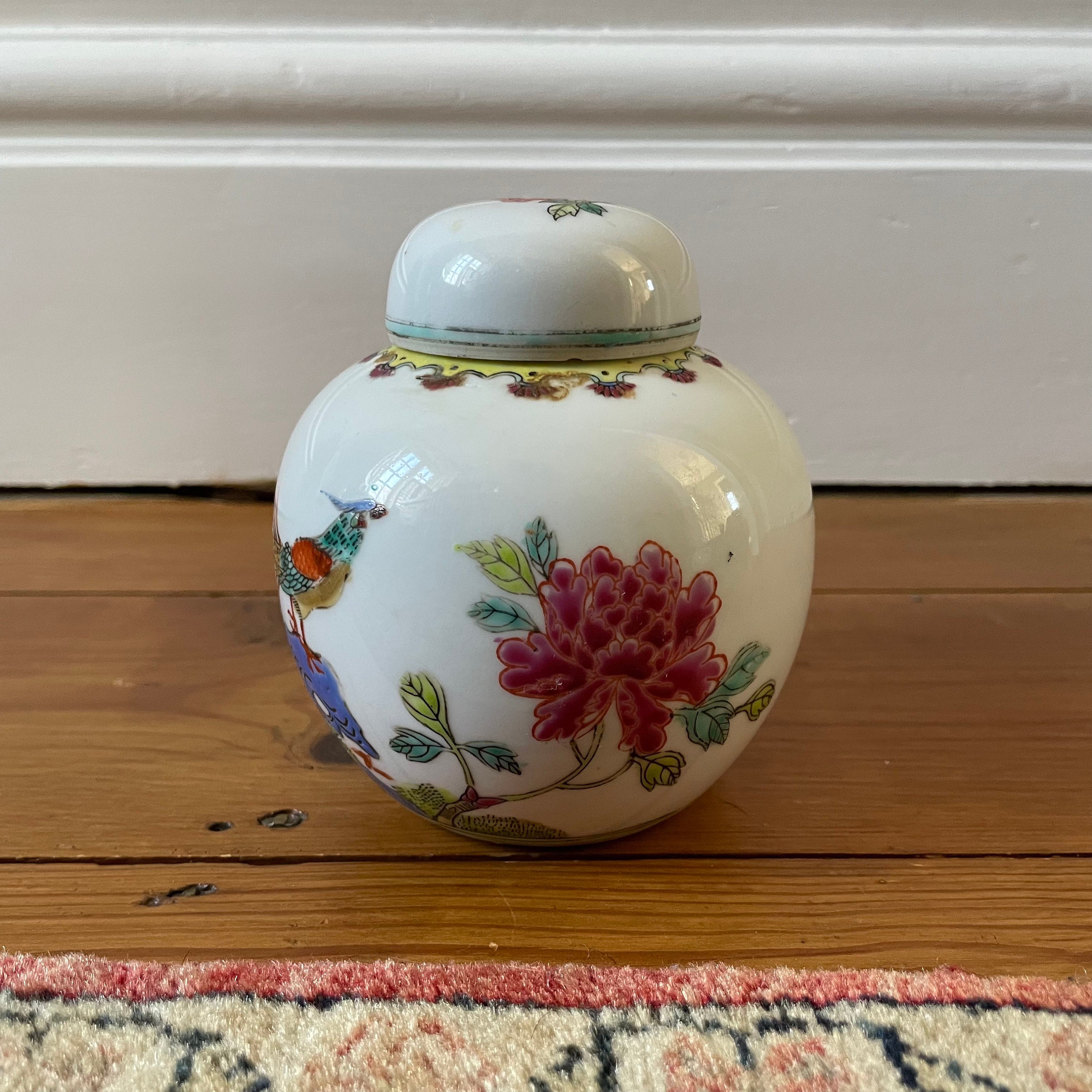 Oriental Ceramic Pot With Lid White Antique Chinese Pattern Ginger Jar ...