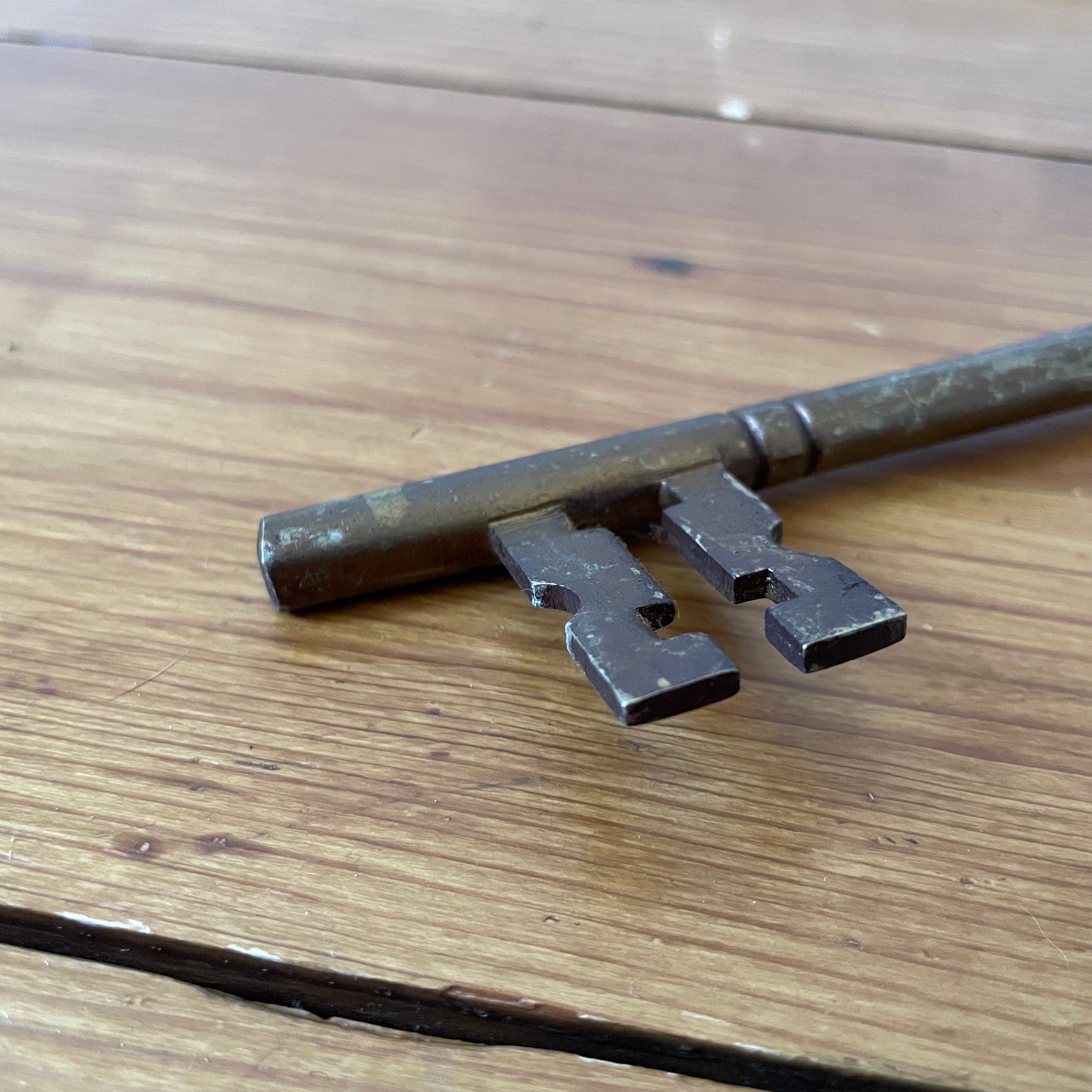 Large Collection of Brass Gold Keys on a Metal Ring Decor - Etsy