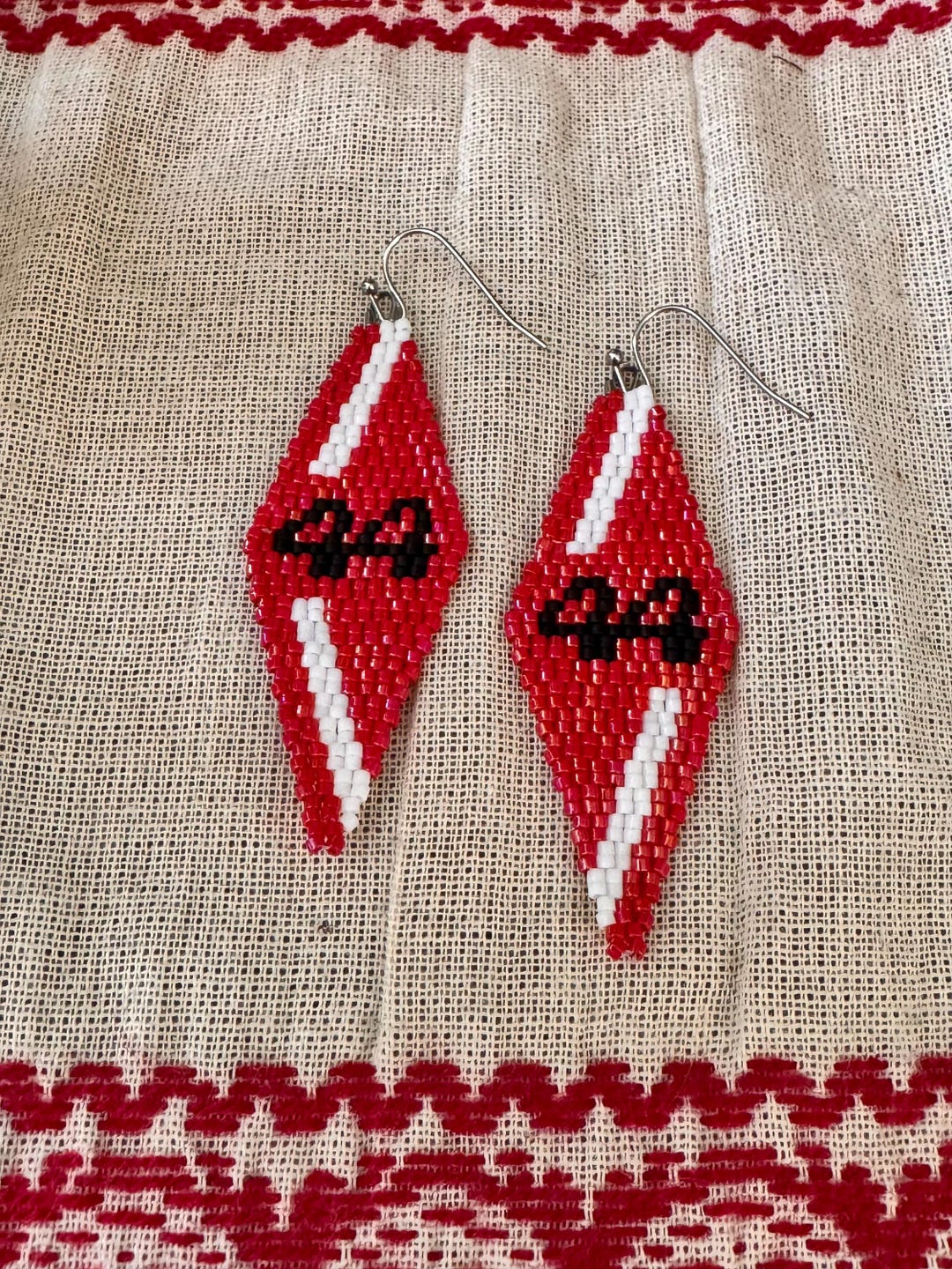 Formula 1 (F1) Ferrari Lewis Hamilton Hand Beaded Earrings - Etsy
