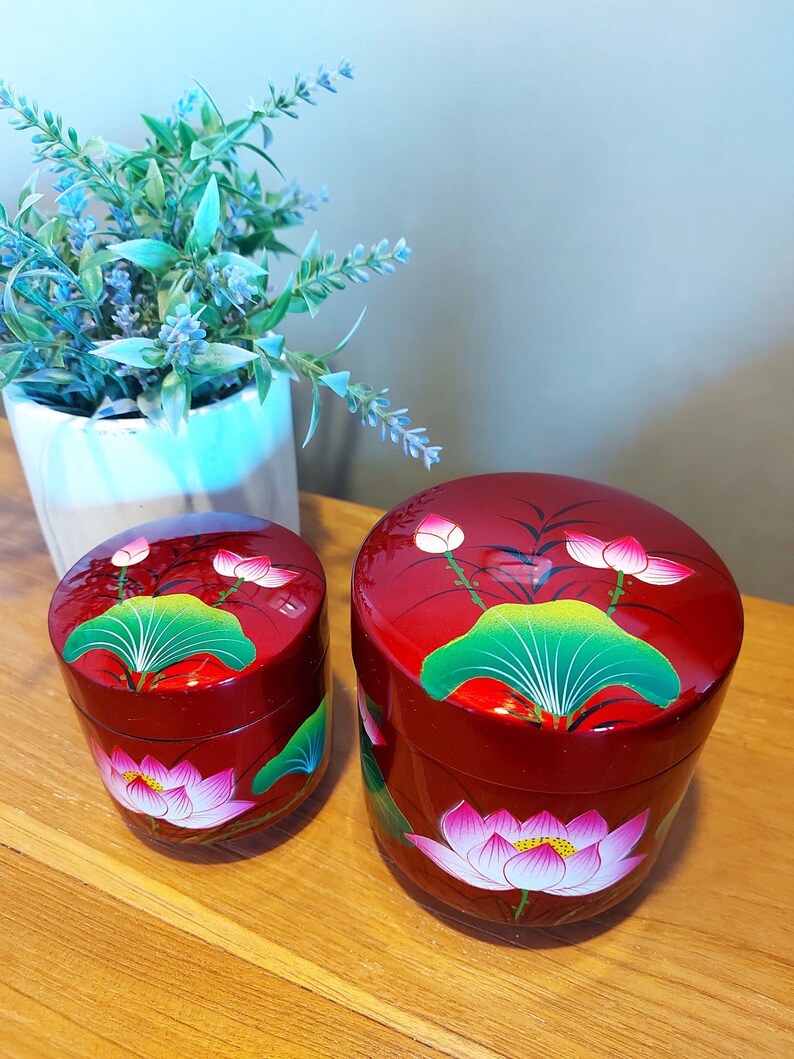 Lotus Trinket Box With Lid in Lacquer, Engagement Present Jewelry ...