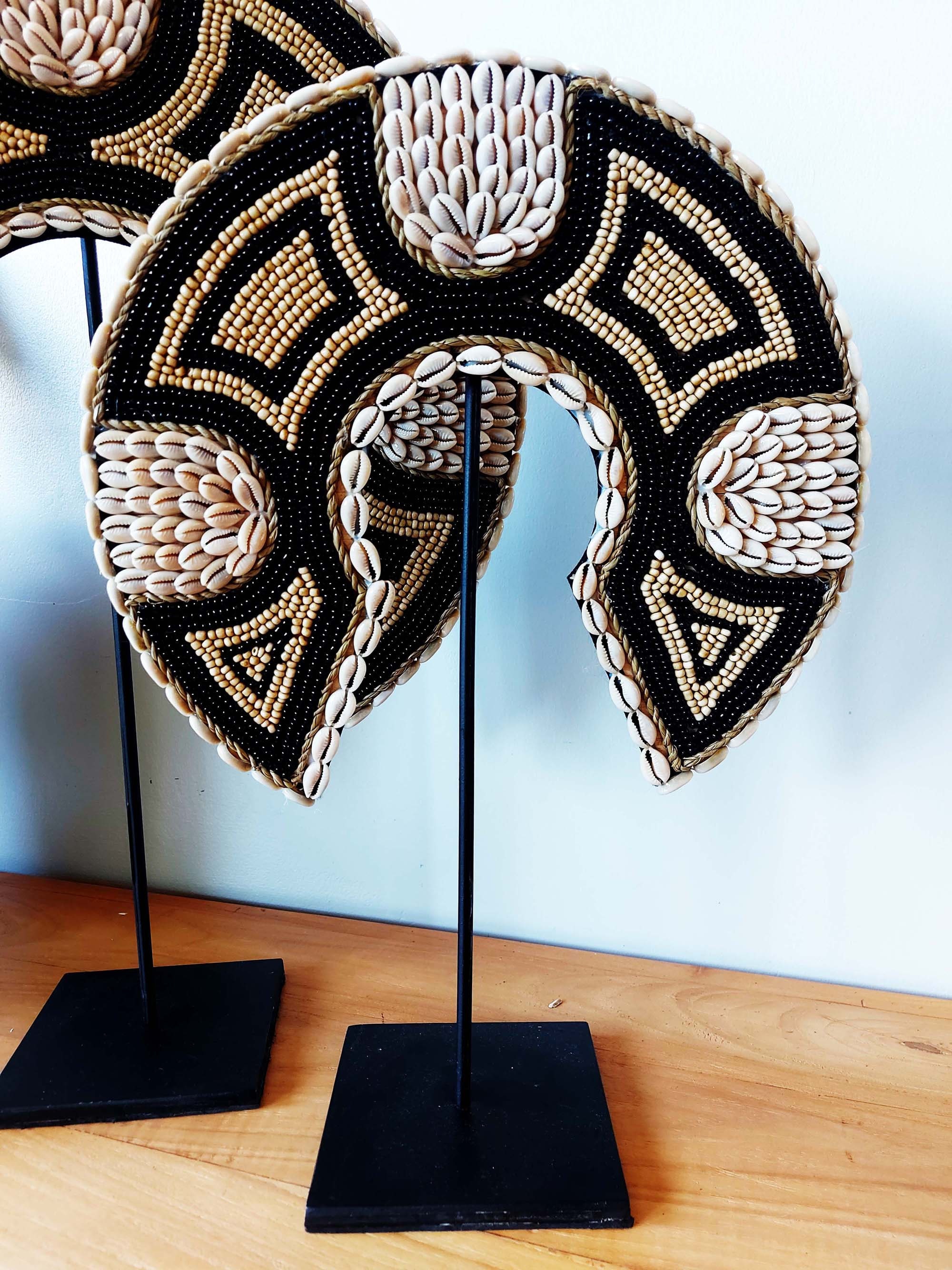 Traditional Papua Necklace Tribal Decor Art With Seashell Cowrie Necklace Art Deco Tropical