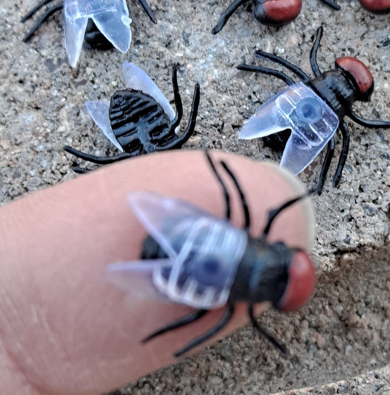 Mini Miniature Rubber Plastic Realistic Looking Flies Insects Crafting ...