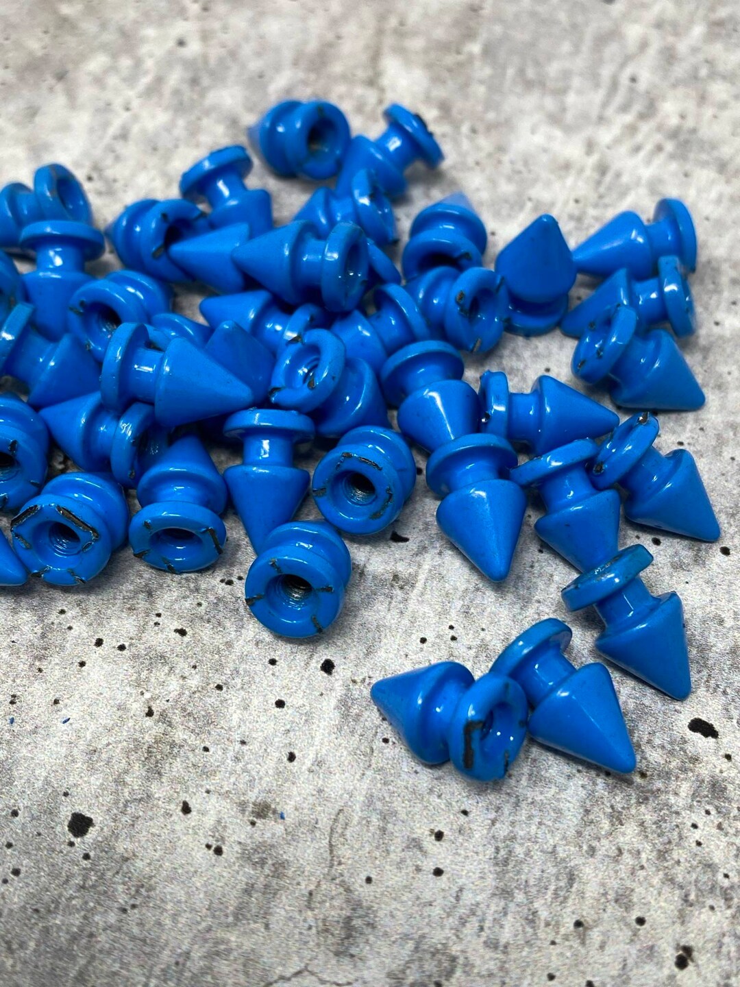 New,"blue" Spikes, 12mm, 100-pcs, spikes W/screws, Small Cone Spikes ...