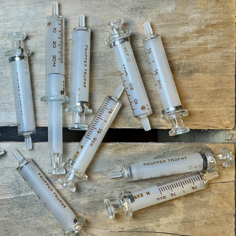 Vintage Propper Trophy 2cc Glass Syringe – Korean War Era Medical Decor ...