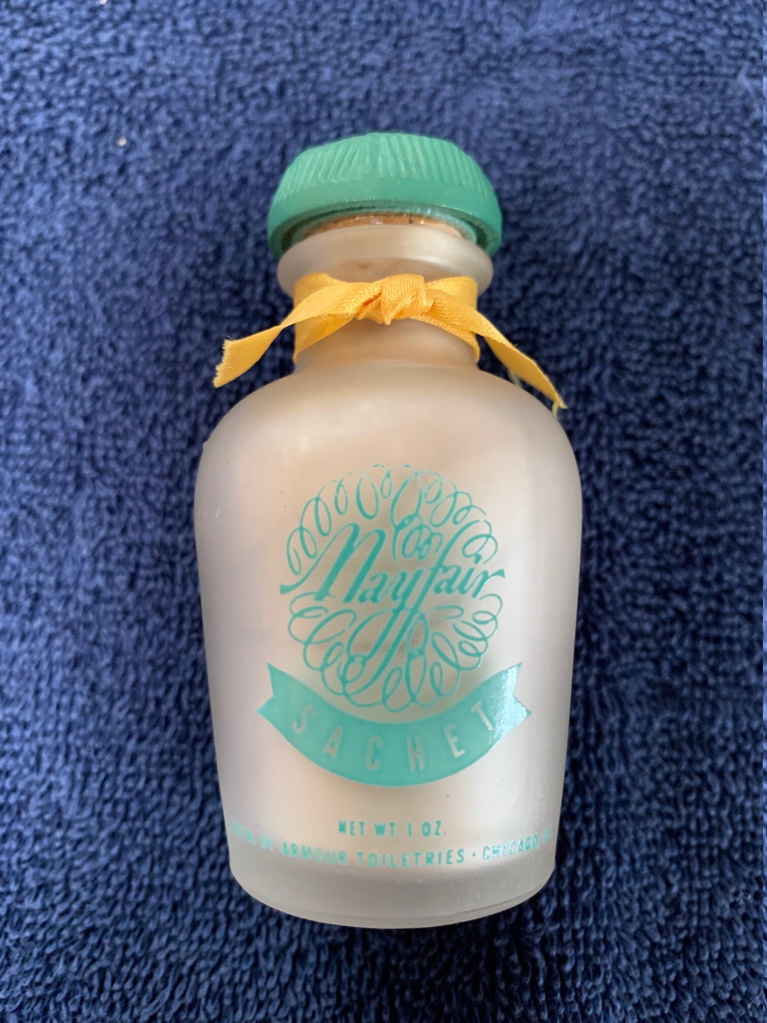 RARE Vintage Mayfair Perfumed Powder Sachet Distr by Armour Toiletries ...