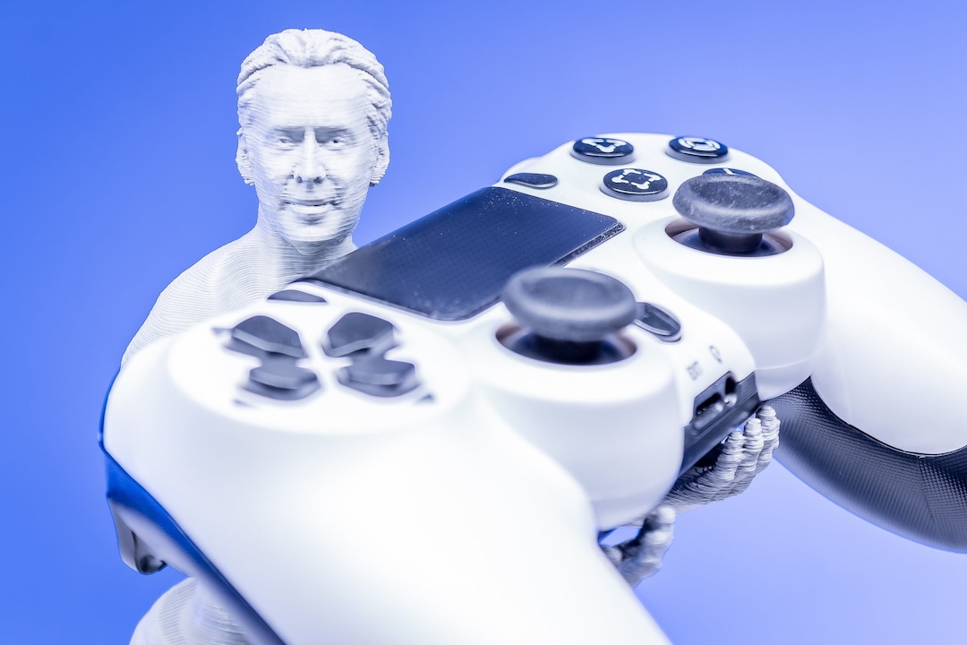 Buff Nick Cage Controller Stand Controller Holder Phone Holder Gaming ...