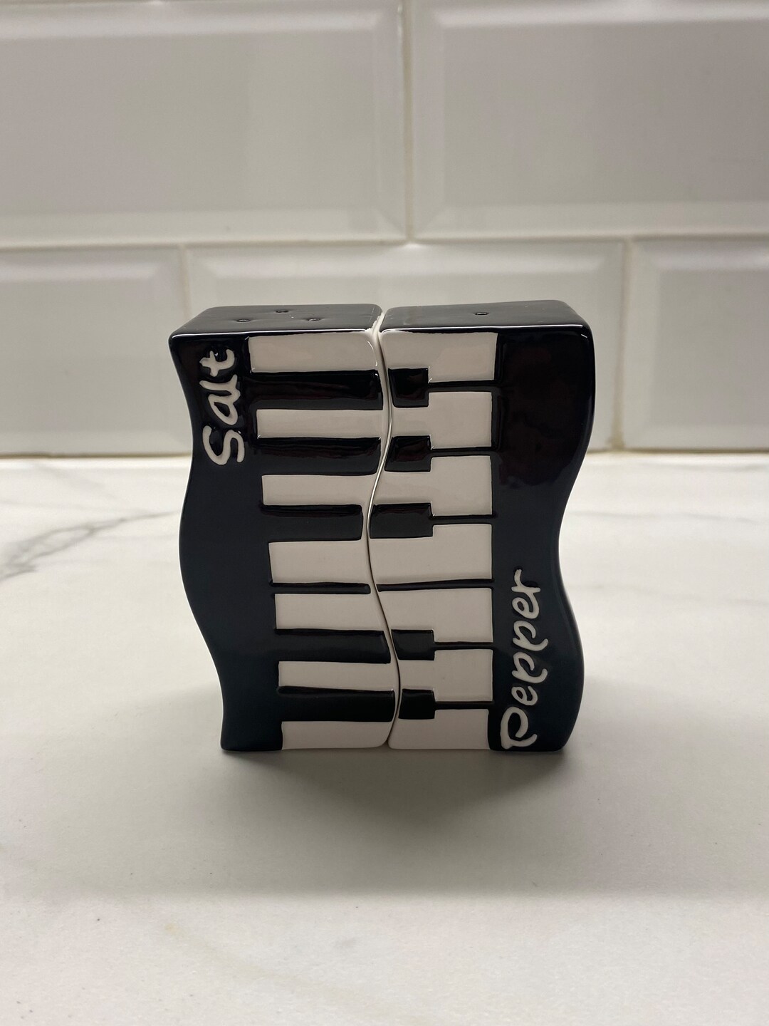 Nice Ceramic Set of Piano Keys Salt & Pepper Shakers Albert Elovitz ...