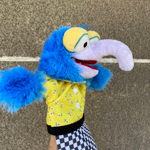 Gonzo Muppet Small Hand Puppet, Jim Henson’s Muppet Show Gonzo Plush ...