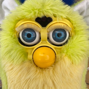 Lime Yellow Furby Kiwi 1998 WORKING With Blue Eyes, Old Vintage Furby ...