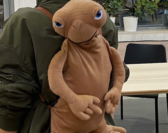 ET Extra Terrestrial Plush Backpack, Alien ET Collectable Soft Beige ...