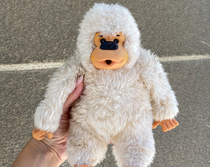 Beige Gorilla Gonga Monkey Toy 1980s Made in Taiwan Russ Berrie ...