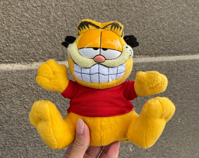 Cute Garfield Plush Toy in Red T-shirt, Paws Garfield Small Plushie ...