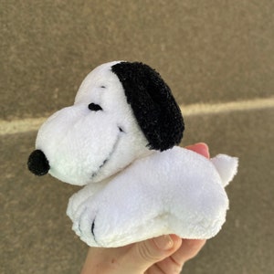 Vintage Snoopy Plush Stuffed Toy 1980s, Cute Very Small Snoopy Peanuts ...