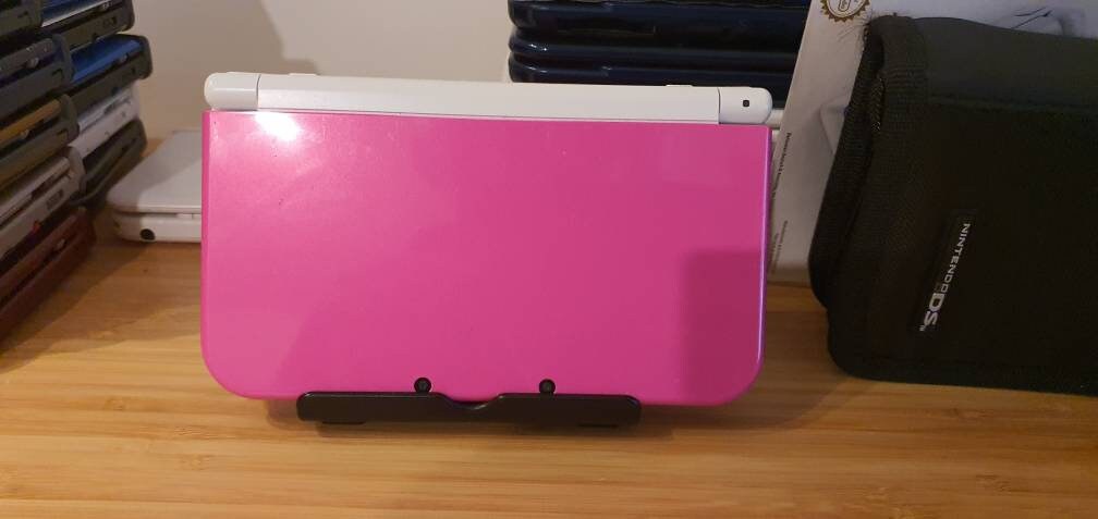 Nintendo 3ds Xl Pink And White