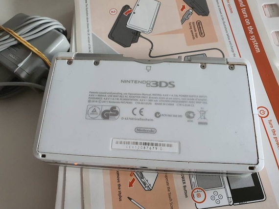 Nintendo 3ds Ice White