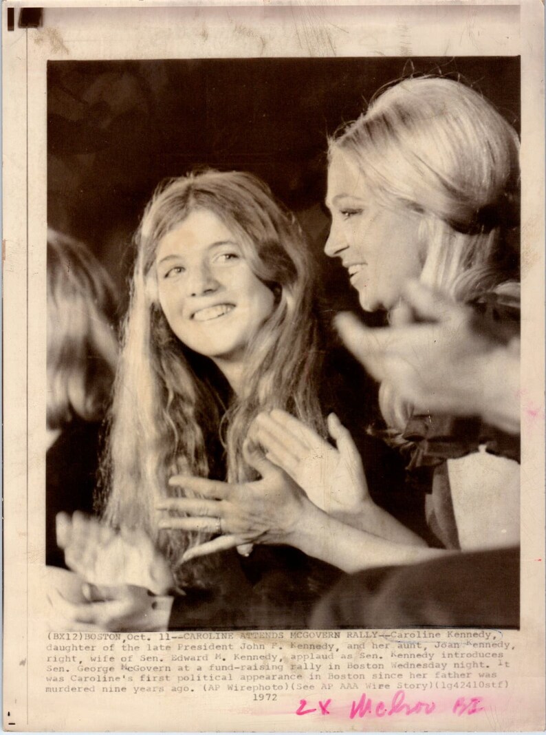 Caroline Kennedy in Knoxville TN 1972 8x10 Original Press Photo D1-P-1 ...