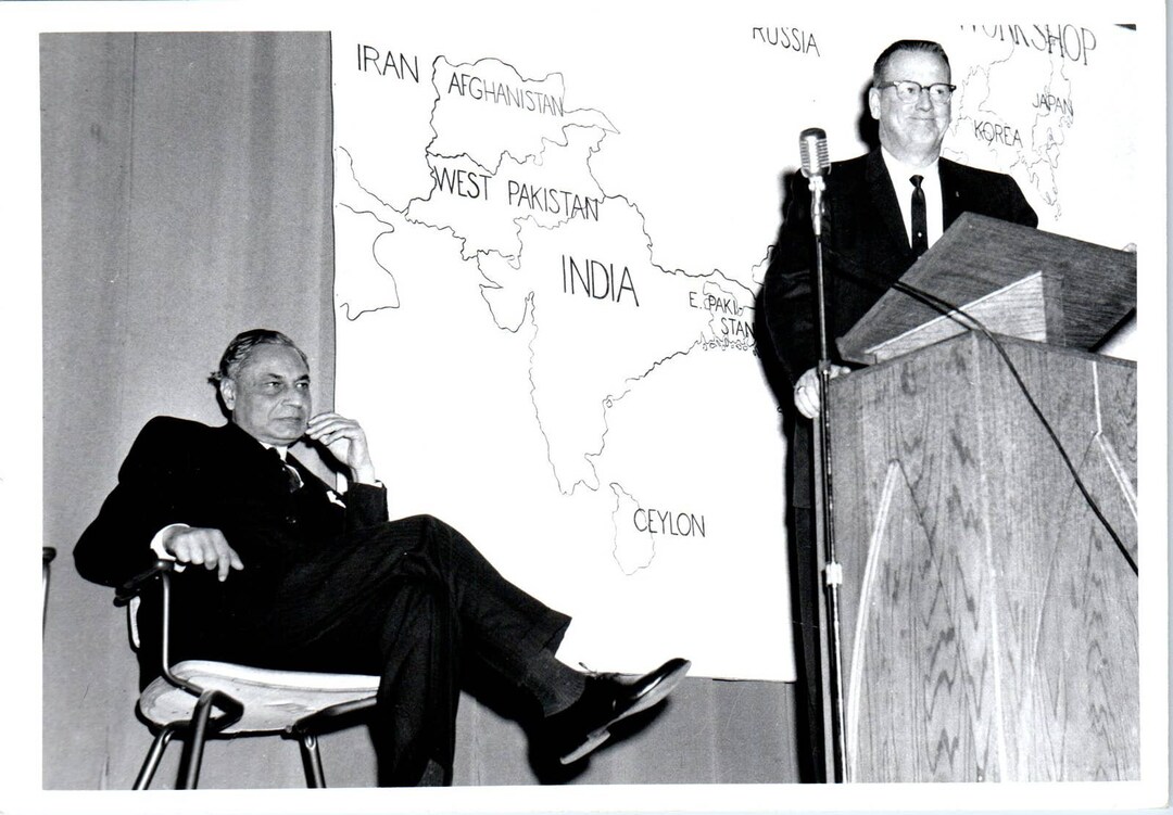 India Ambassador B.K. Nehru Convocation 1963 Original Photo 5x7 TK1-P5 ...