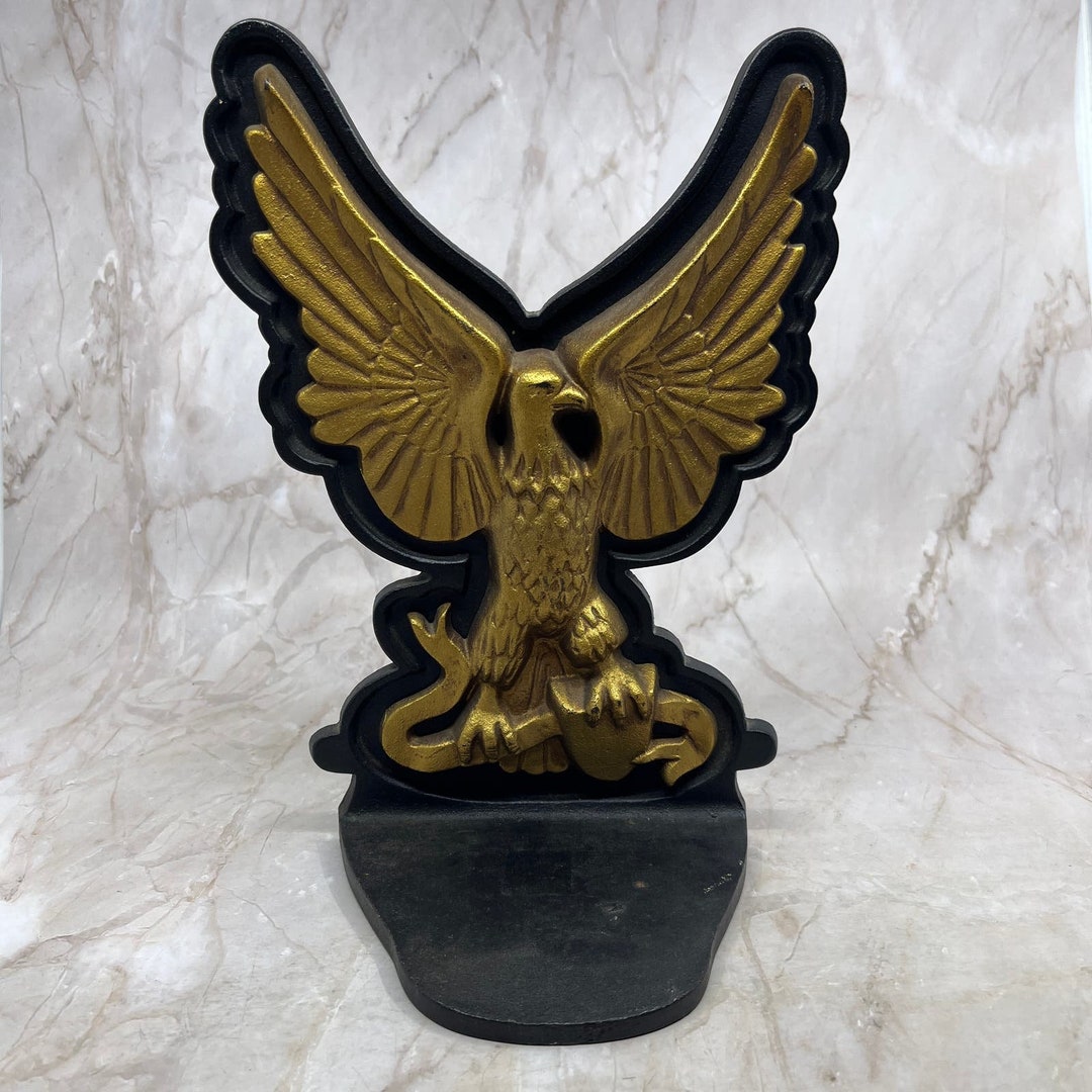 Vintage Spread Winged Eagle Large Cast Iron Doorstop Bookend Statue TI8 ...