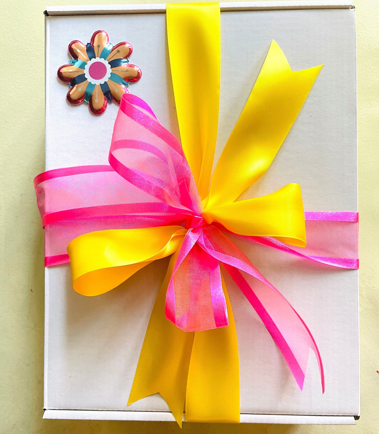 Daisy Chocolate Lollipops and Daisy Chocolate Pretzels - Etsy