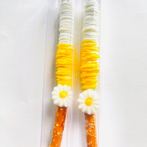 Daisy Chocolate Lollipops and Daisy Chocolate Pretzels - Etsy