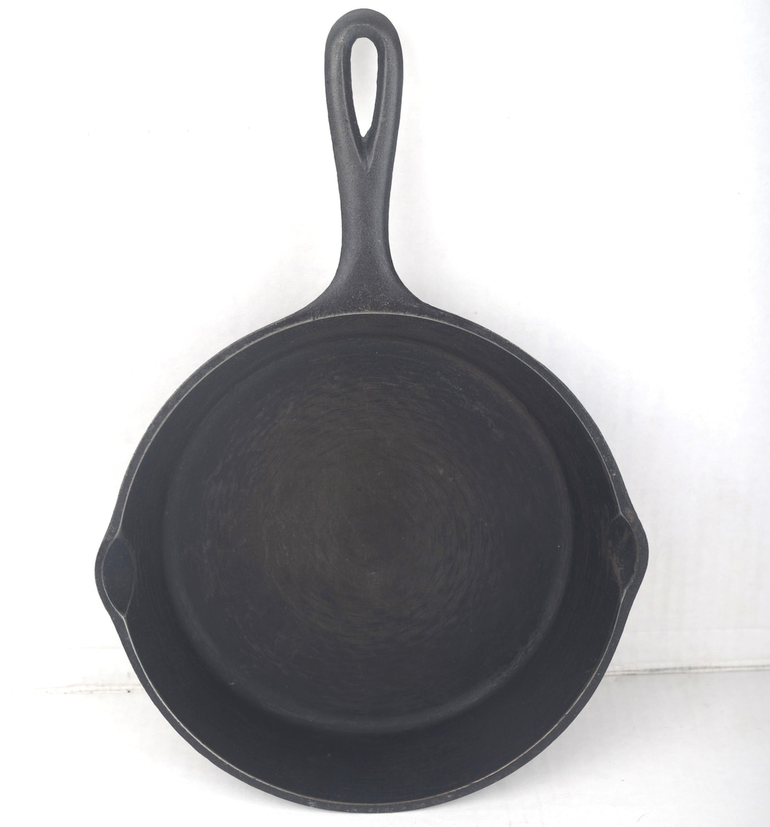 Vintage Lodge 8" Cast Iron Skillet – Three Notch, Flat, Seasoned, Mid ...