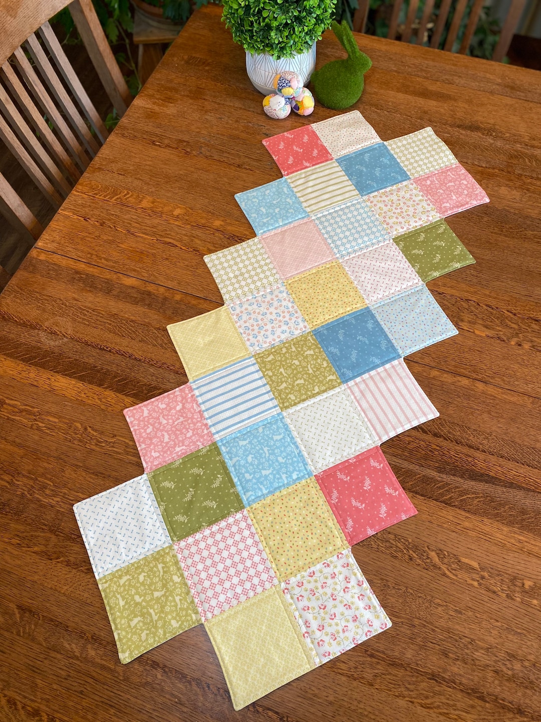 Quilted Zig Zag Table Runner: Spring Easter Centerpiece (18 1/2” X 44 ...