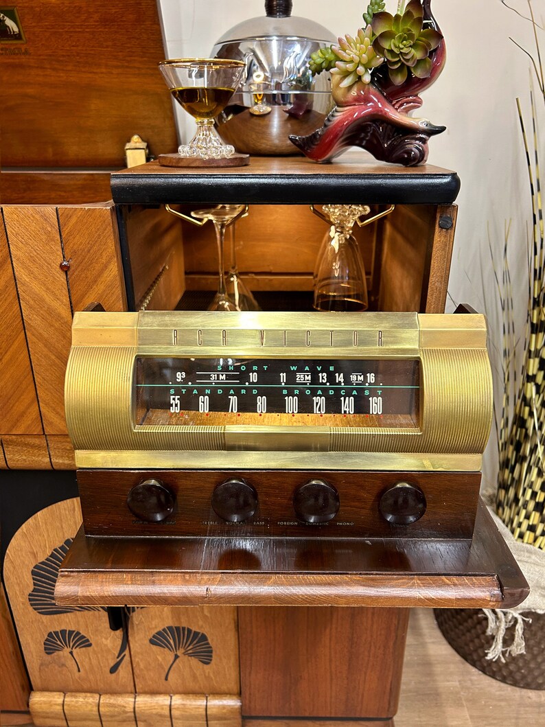 MCM Vintage Radio Bar Cabinet, Lighted - Etsy