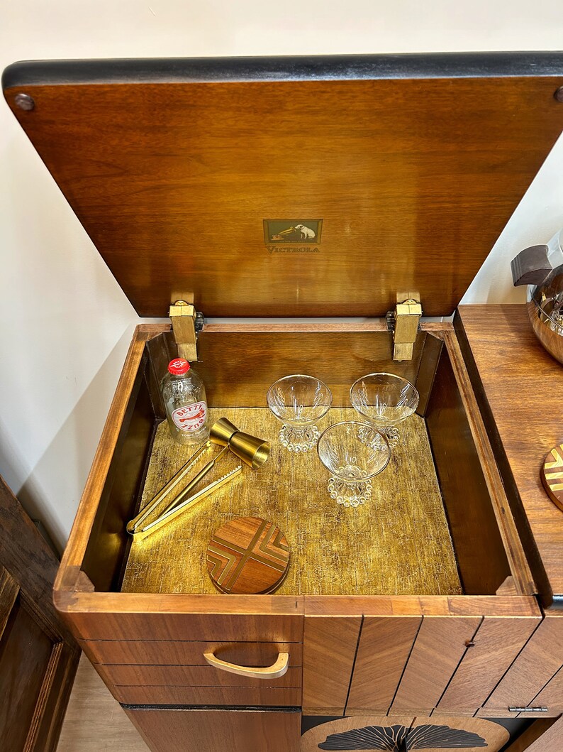 MCM Vintage Radio Bar Cabinet, Lighted - Etsy