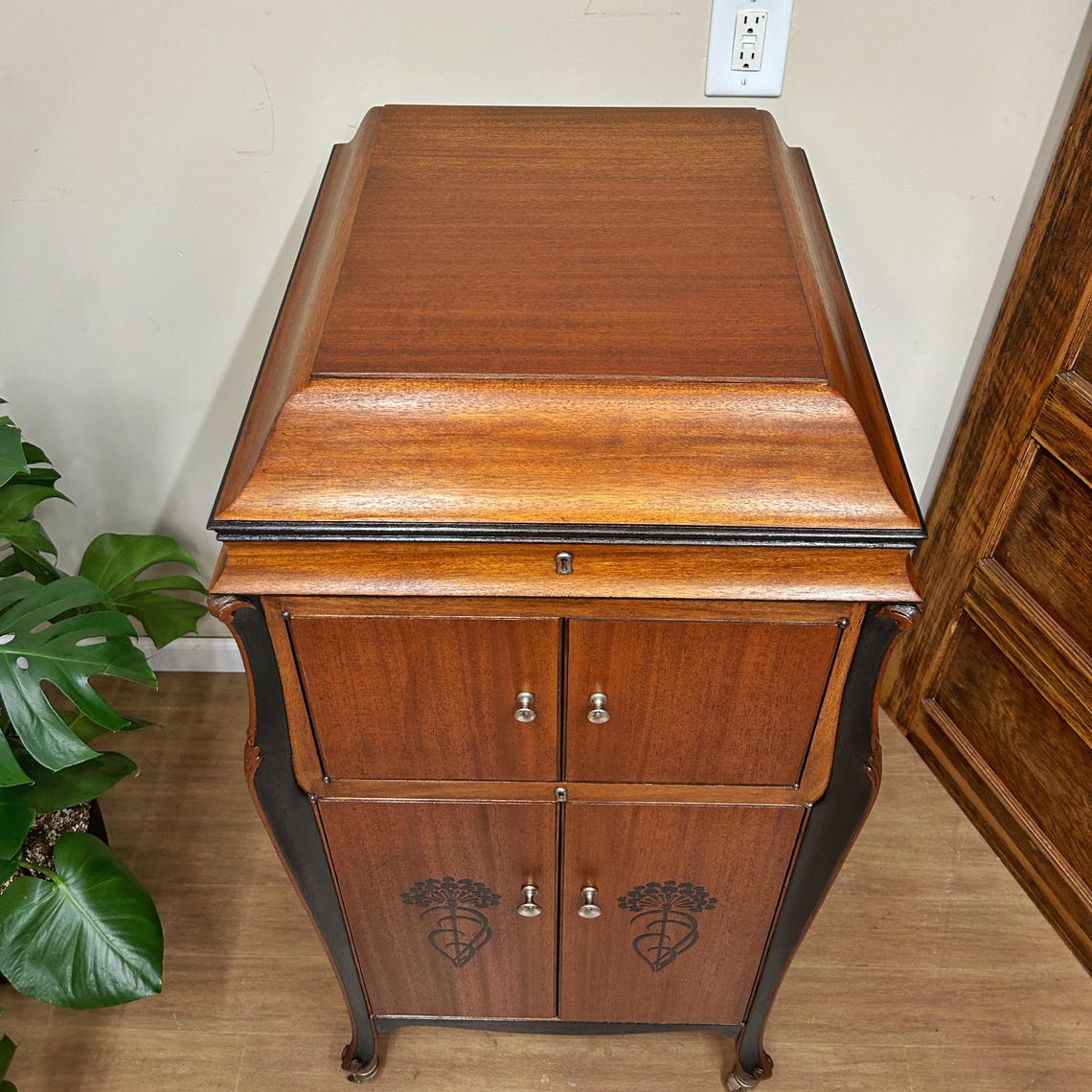 Antique Victrola Phonograph Bar Cabinet - Etsy