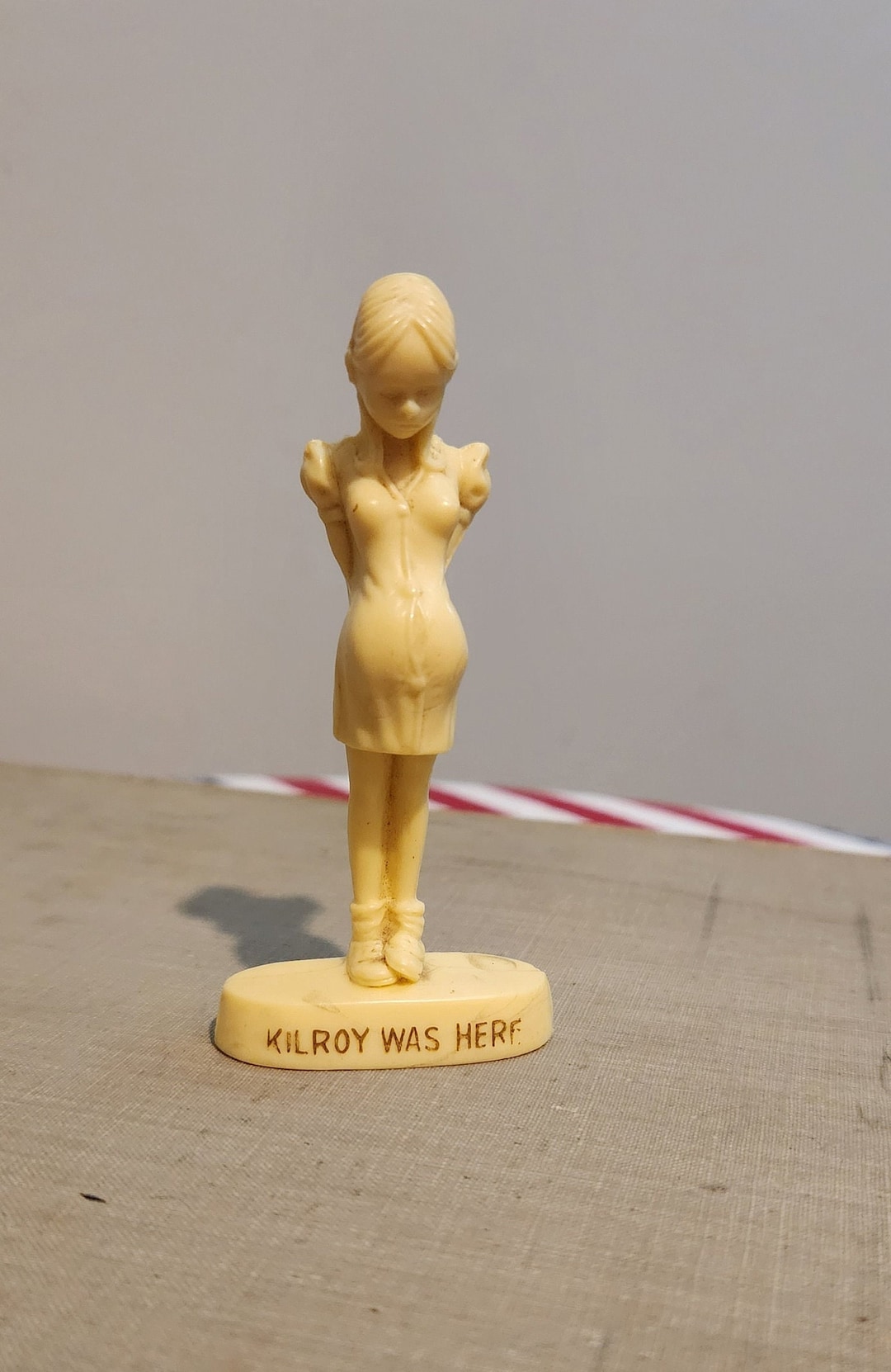 WWII War Memorabilia,"kilroy Was Here" Small Pregnant Girl Bakelite ...