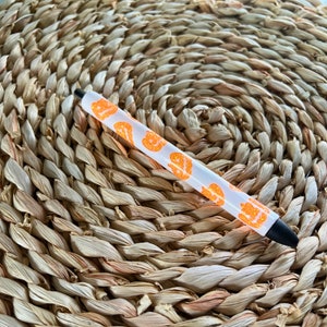 Spooky Halloween Glitter Pen, Custom Epoxy Pens, Spooky Basket ...