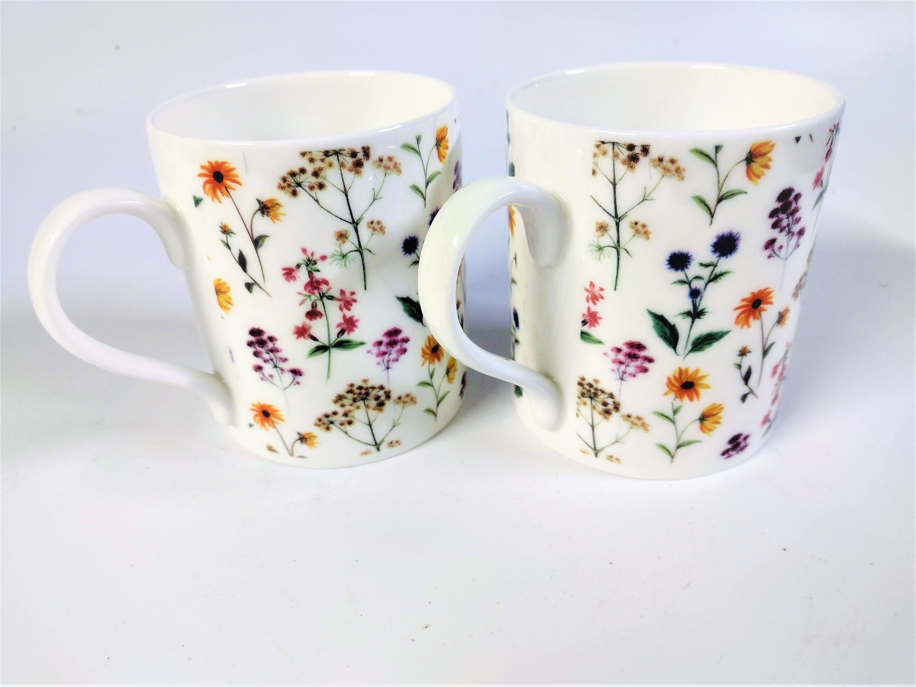 2 Large Bone China Mugs Decorated With Small Wild Flowers (400ml ...