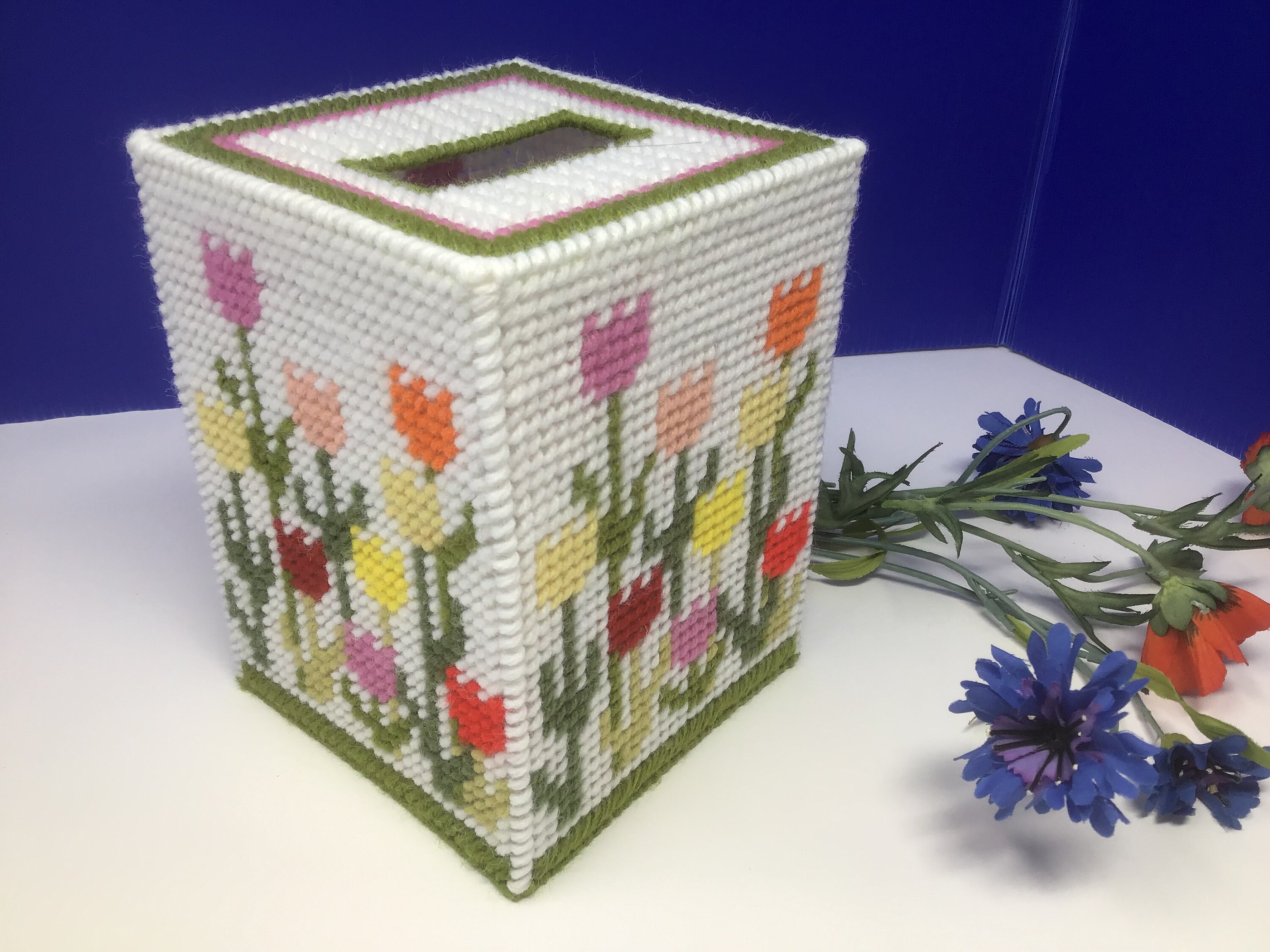 Tulip Tissue Box Topper - Etsy