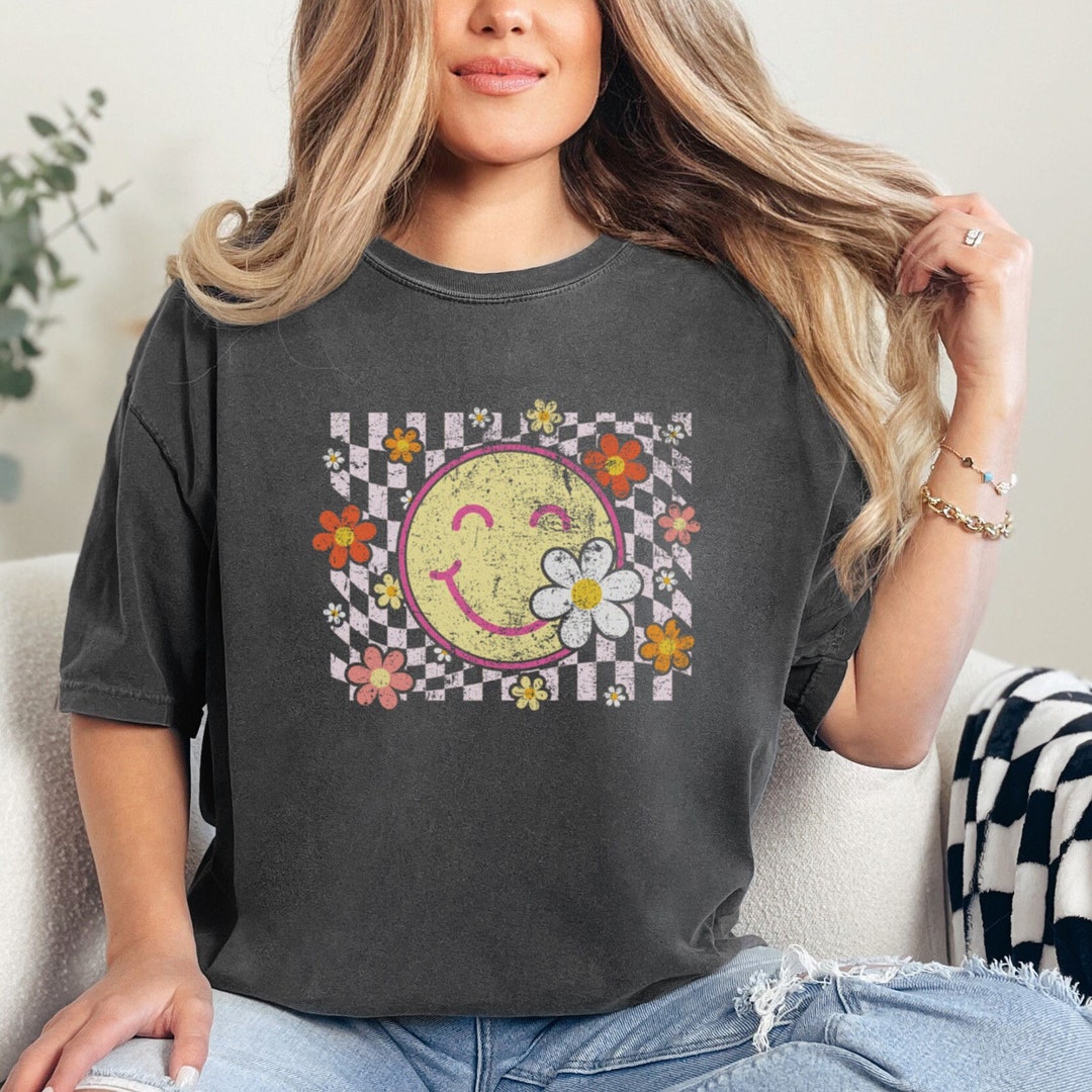 Smiley Face Shirt, Comfort Colors Daisy Shirt, Preppy Clothes, Smiling ...