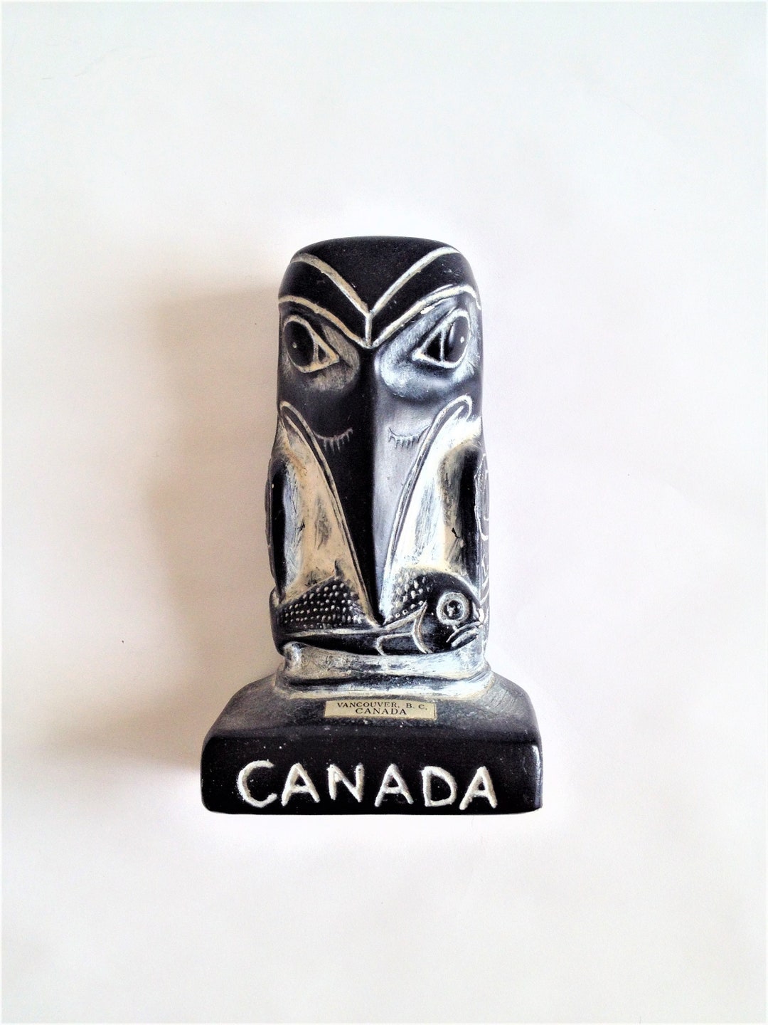 Tundra Raven by Swityk of Canada , Canadian Souvenir Figurine Primitive ...