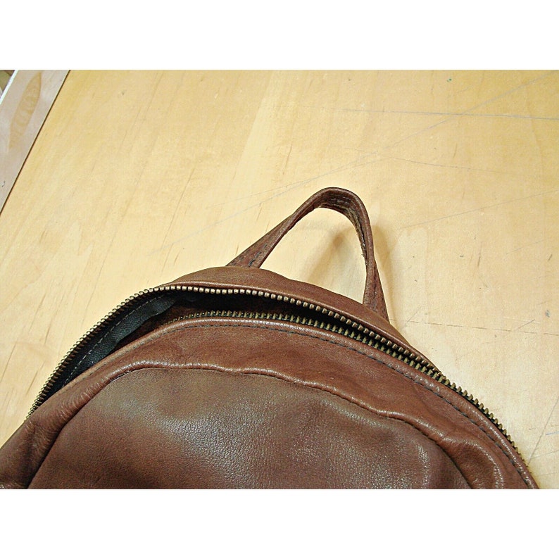 Eureka Brown Leather Backpack Front Inner Pockets Zip Closure ...