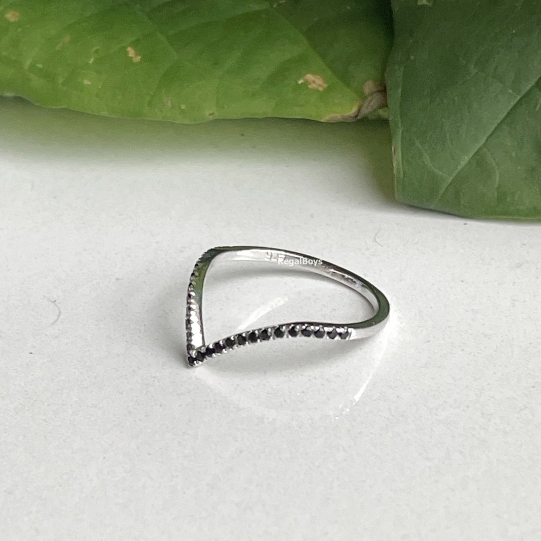 V Shape Black Diamond Ring for Women, 14K Gold Finish Ladies Chevron ...
