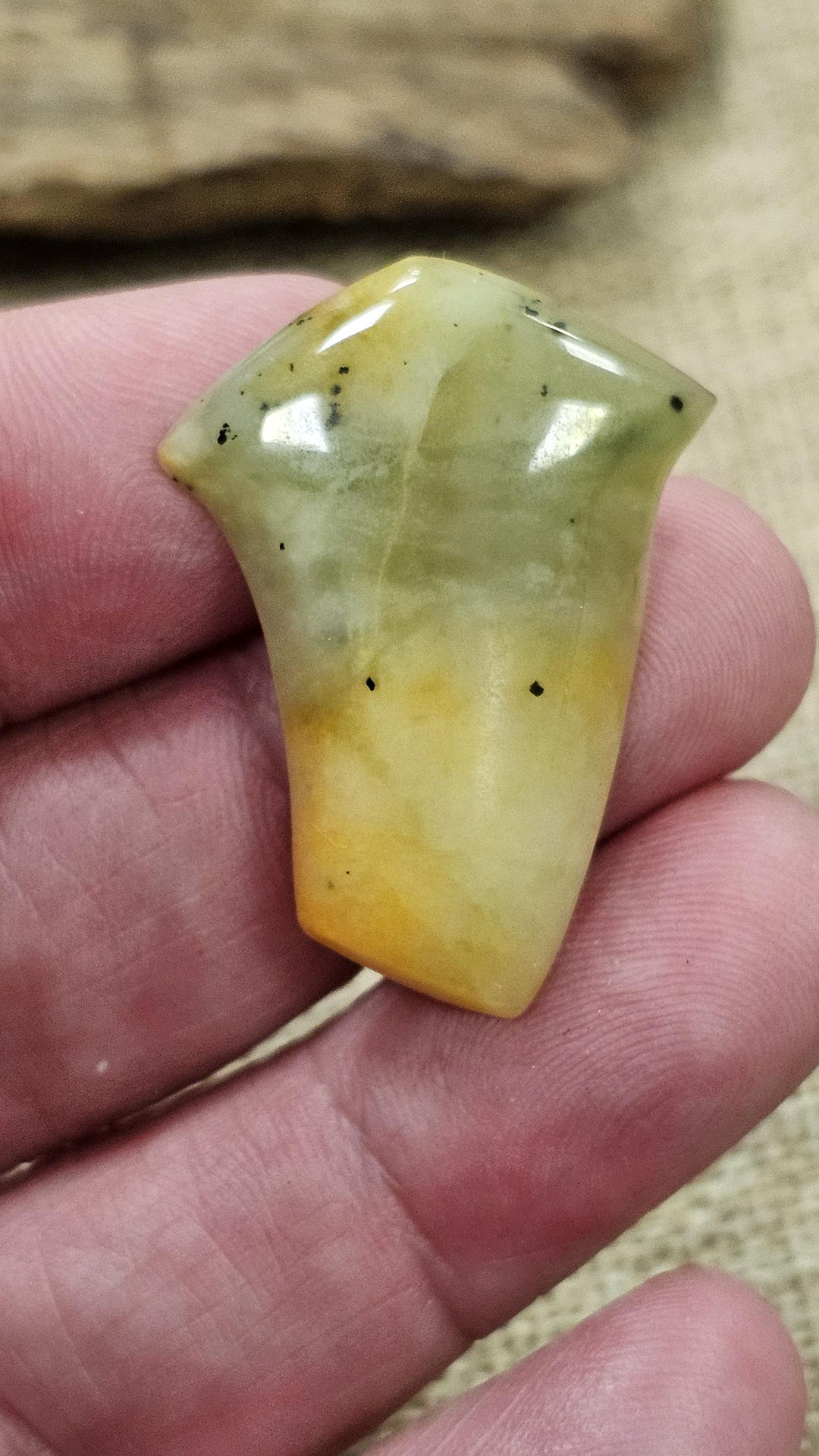 Hydrogrossular Garnet Vesuvianite Bicolour Gemstone,37x27x7mm - Etsy