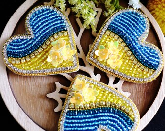 Ukraine Heart Brooch, Beaded Ukraine Flag - Etsy