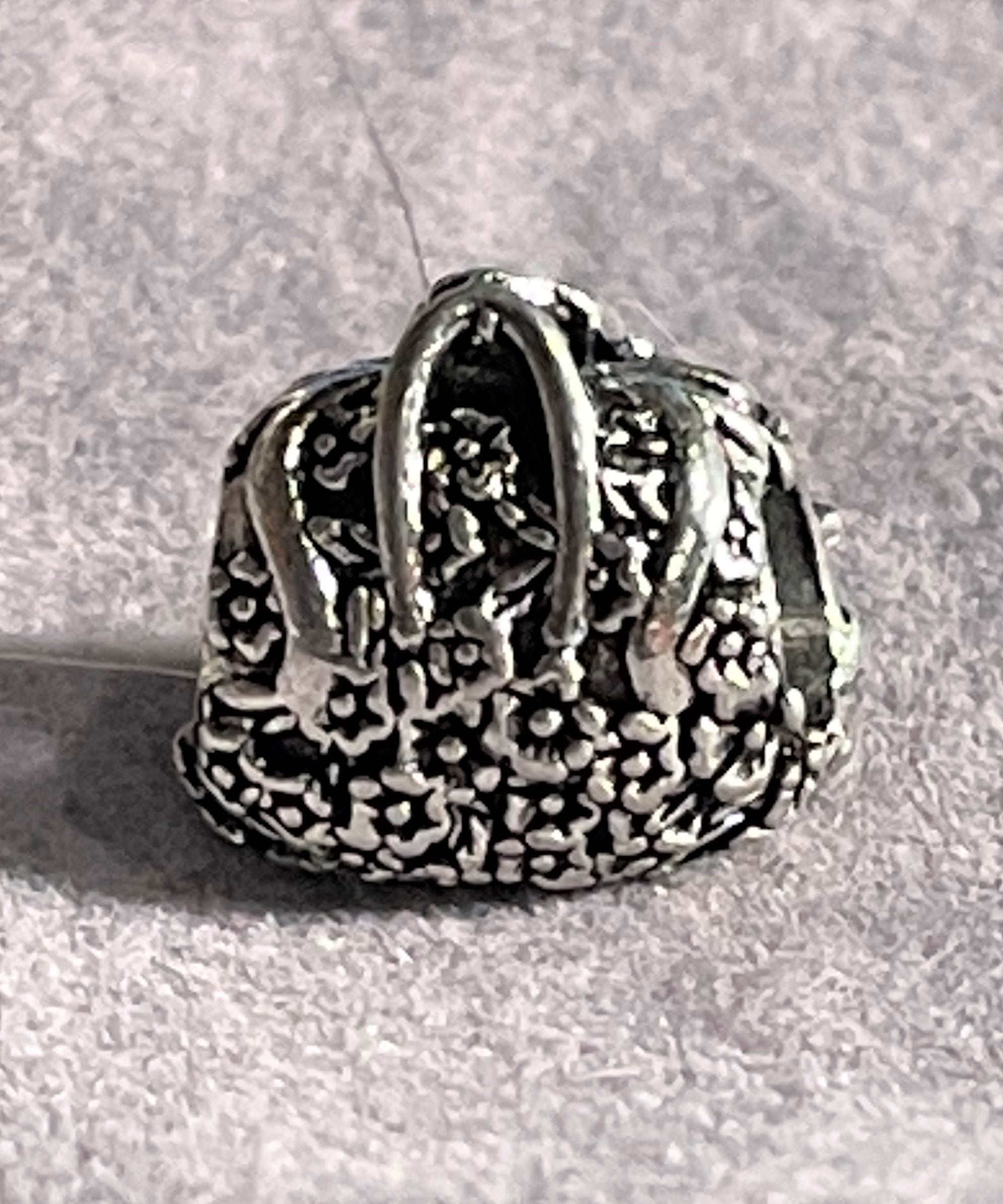 PANDORA Disney Mary Poppins' Bag Charm: Clothing, Shoes Jewelry ...