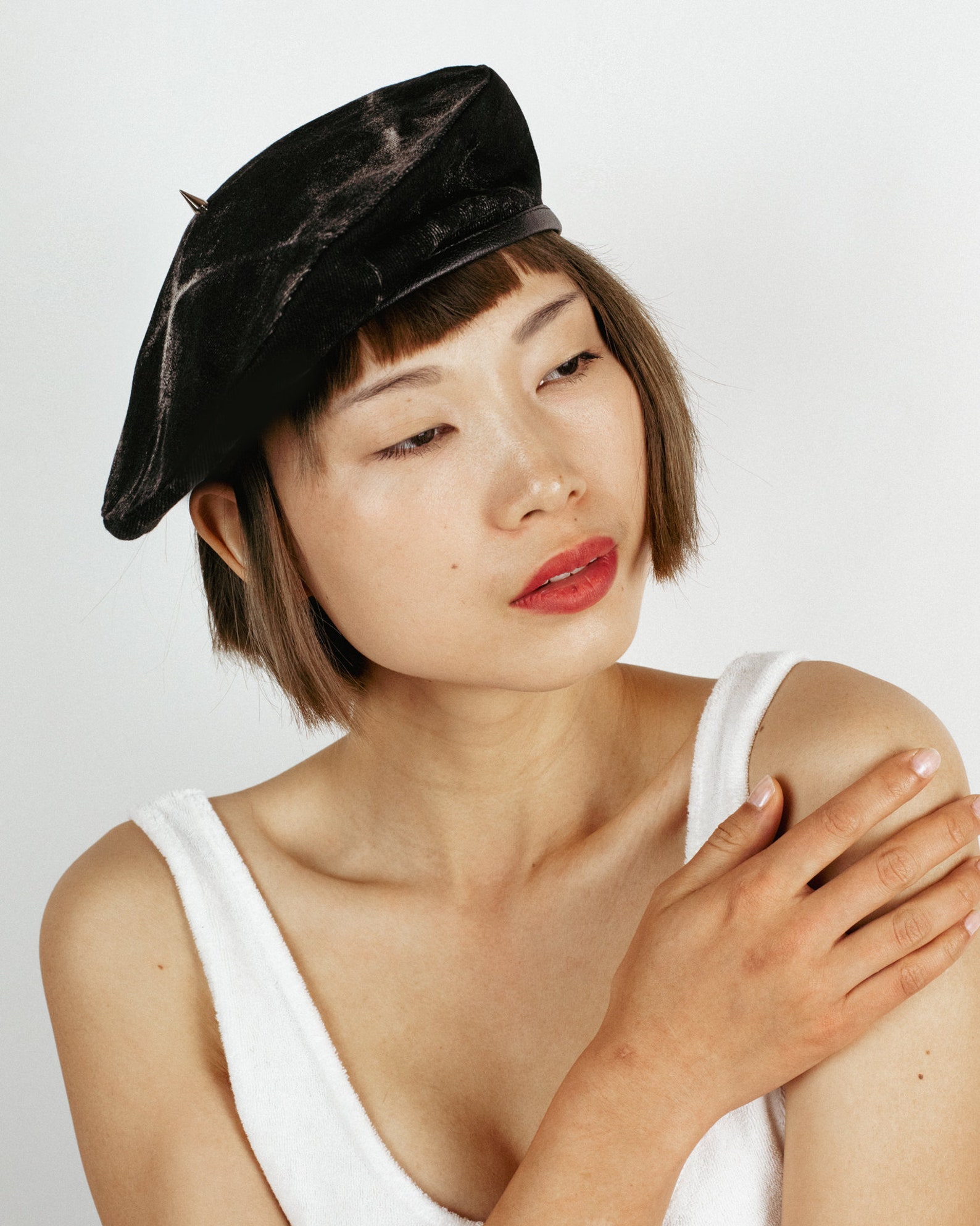 Gothic Style Pierced Beret VERS LA NUIT Denim Noir Unisex Hat for Men ...