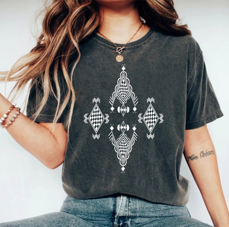 Tifinagh Symbols Amazigh Shirt: Berber Art, Kabyle Robe, Sahara Desert ...