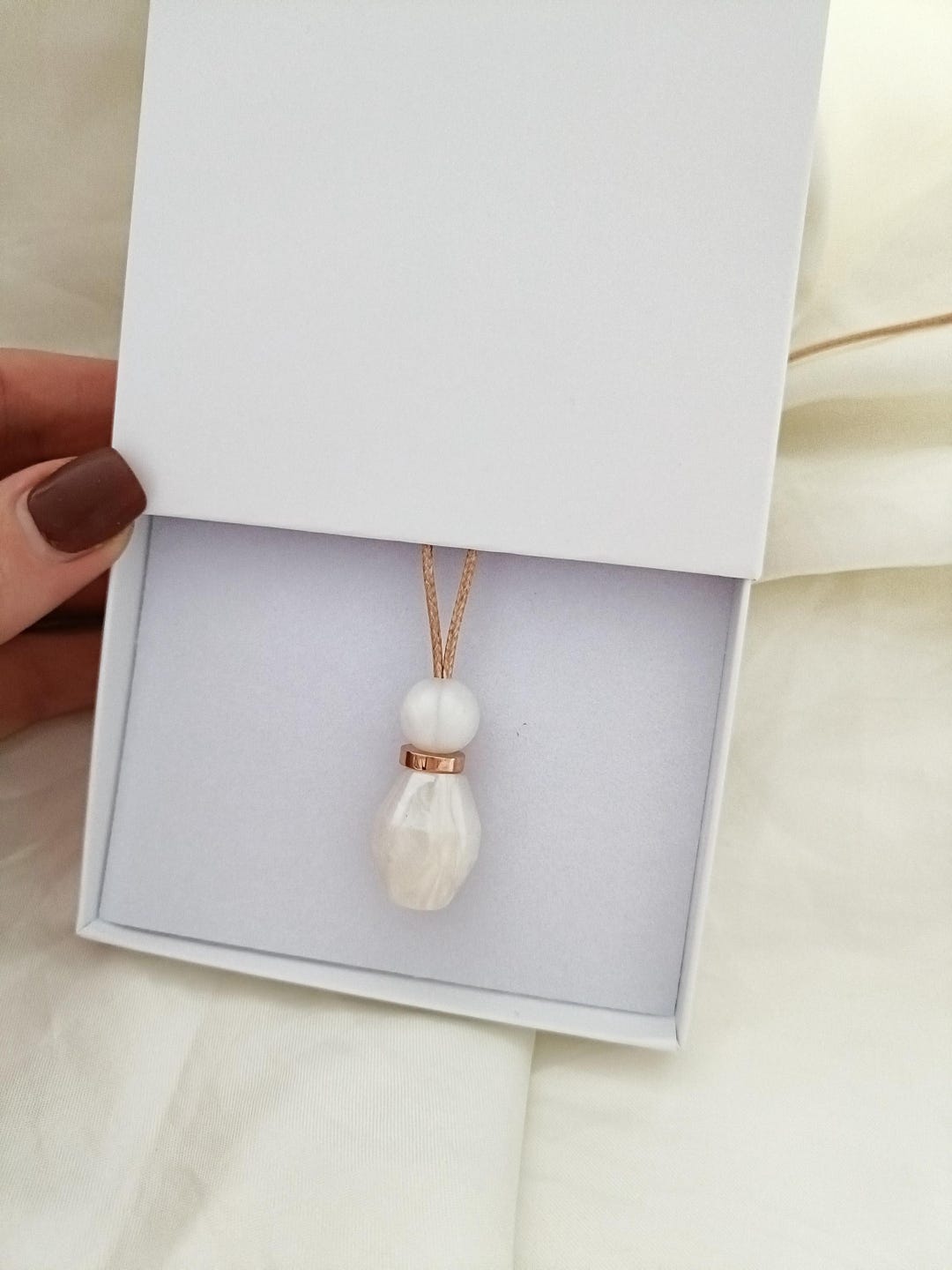 Silicone Pearl Drop Breastfeeding Necklace | Mom Gift | Feeding ...