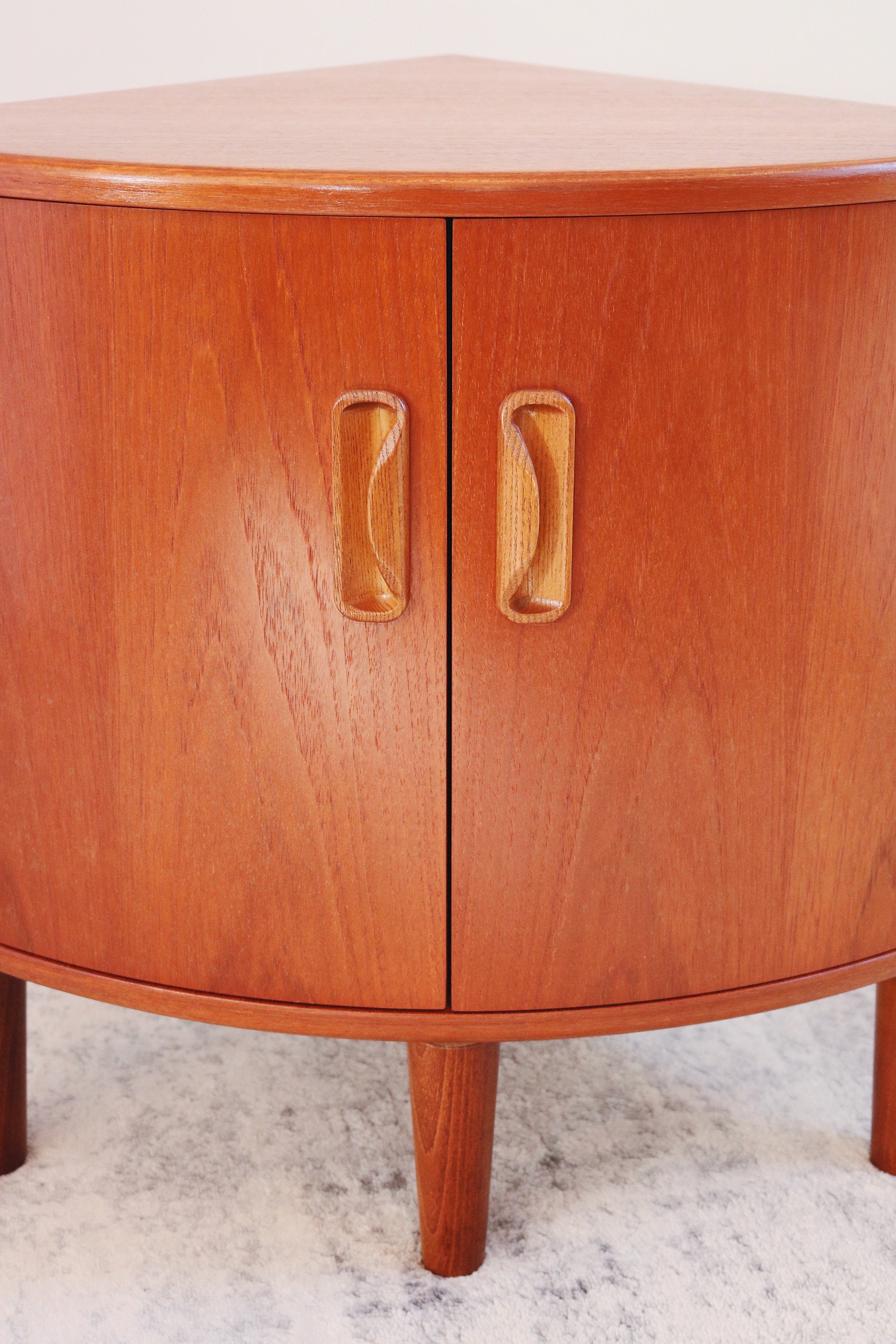 Mid Century Modern Curved Corner Drinks Storage Cabinet Cupboard on ...