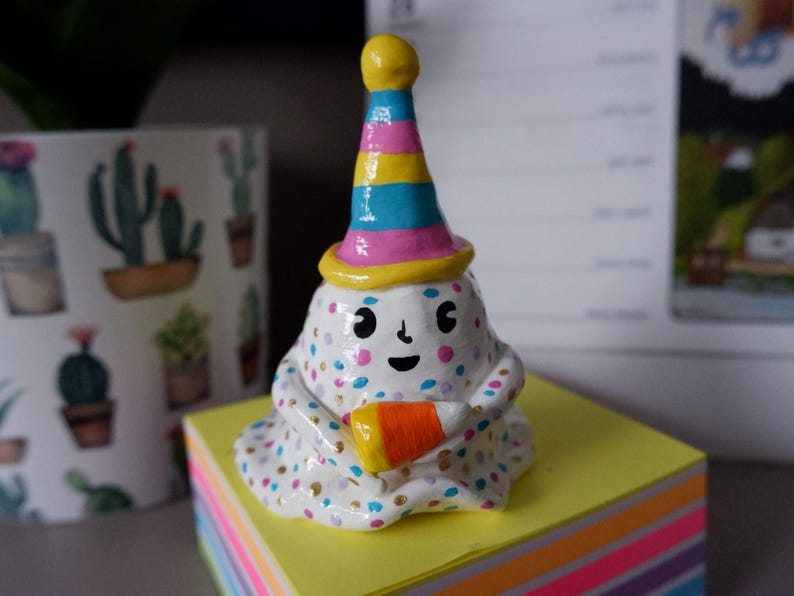 Clay Desk Friends Figurine - Office Decor - Etsy