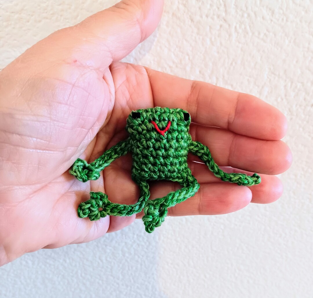 Pocket Hug Emotional Support Frog Gift to Show Your Love Pocket Pal Mini Leggy Frog Crochet Doll ...